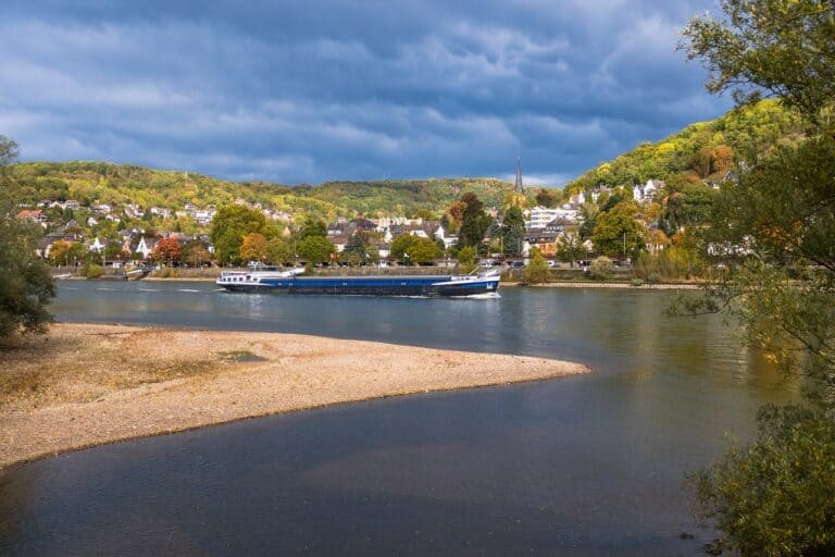 Wunderschone Fluss Mit H In Deutschland Ebenbild