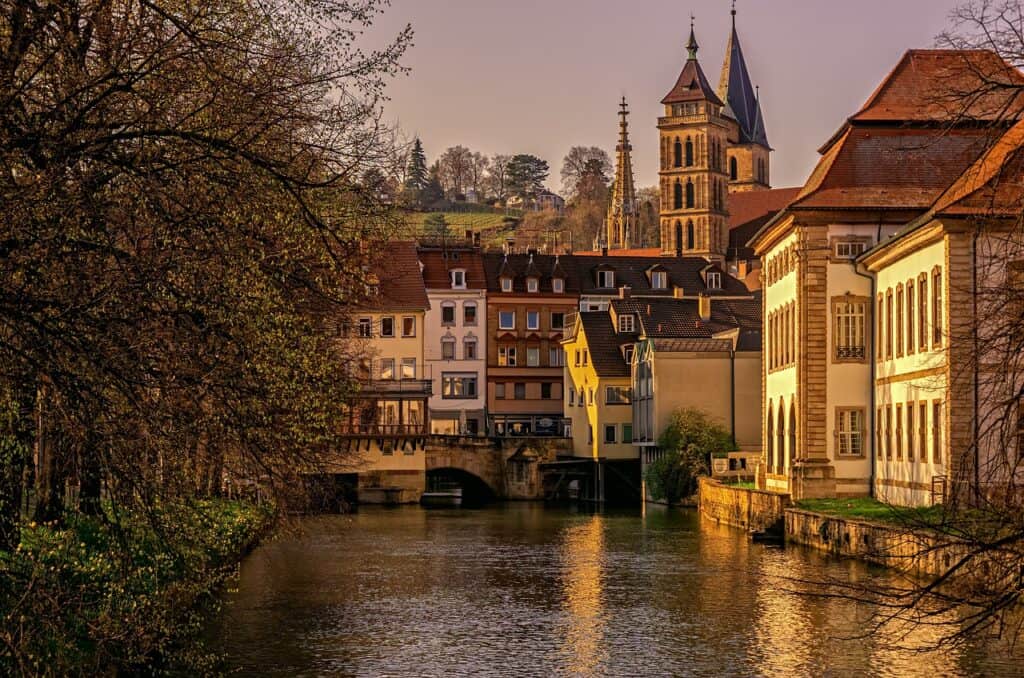 Fluss mit M 🌊 große Liste mit vielen Bildern & Erklärungen