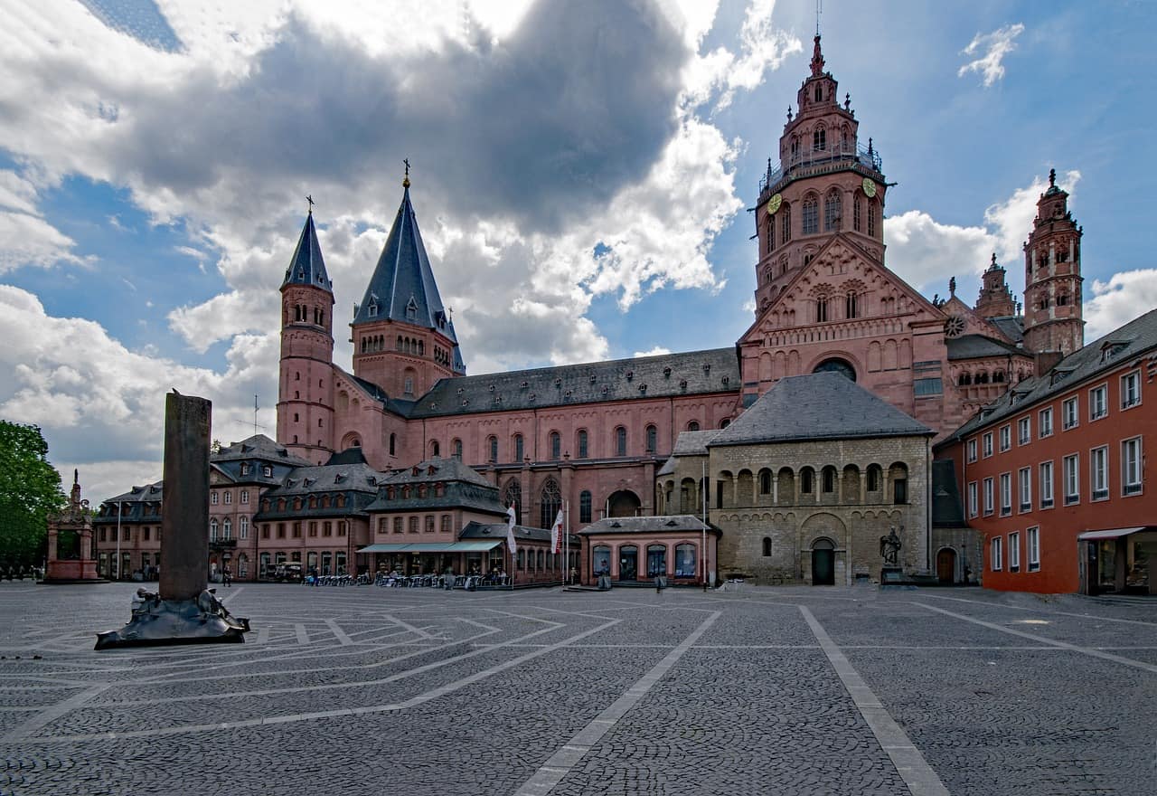 Stadt mit M 🌇 große Liste mit vielen Bildern & Erklärungen