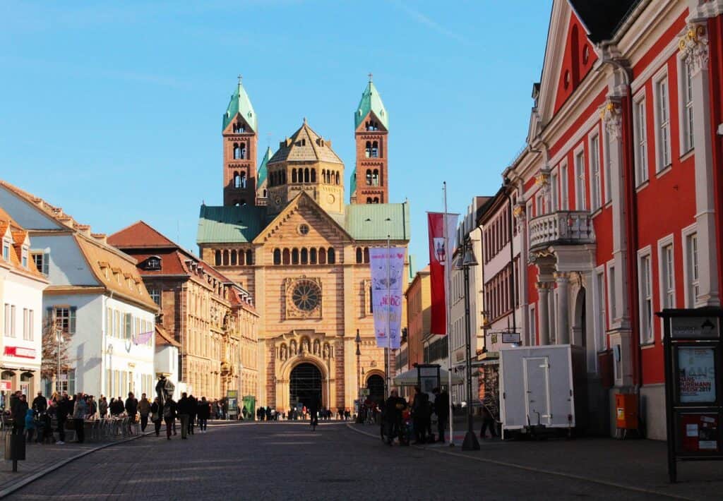 Stadt mit T 🌇 große Liste mit vielen Bildern & Erklärungen